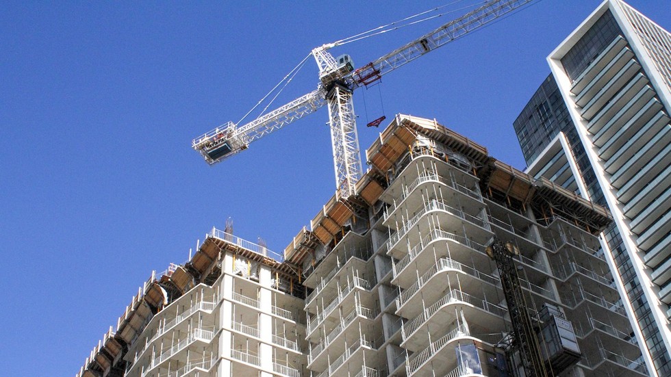 A Family Affair: Multi-Generational Homes Lead Canadian Housing Trends