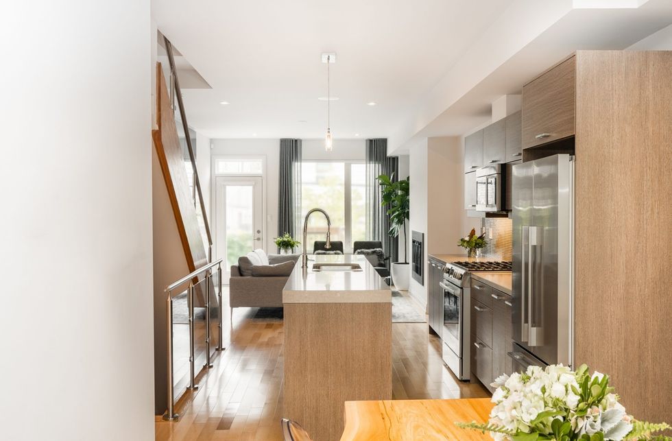 This Toronto Condo Is An Urban Oasis That Will Soothe Your Soul For $1. ...
