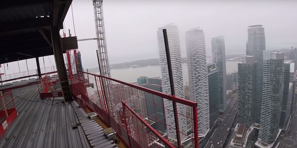 Toronto Photographer Climbs Dangerously High Construction Site at CIBC ...