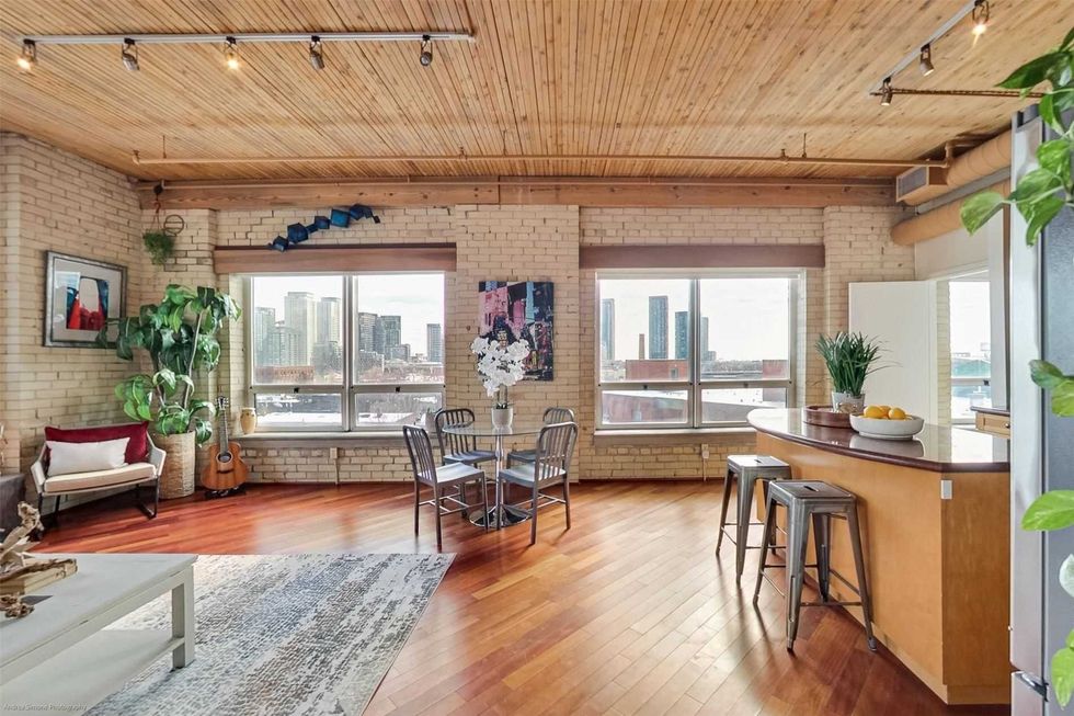 $1.1M for Roomy 2-Bedroom Penthouse in Gotham Lofts