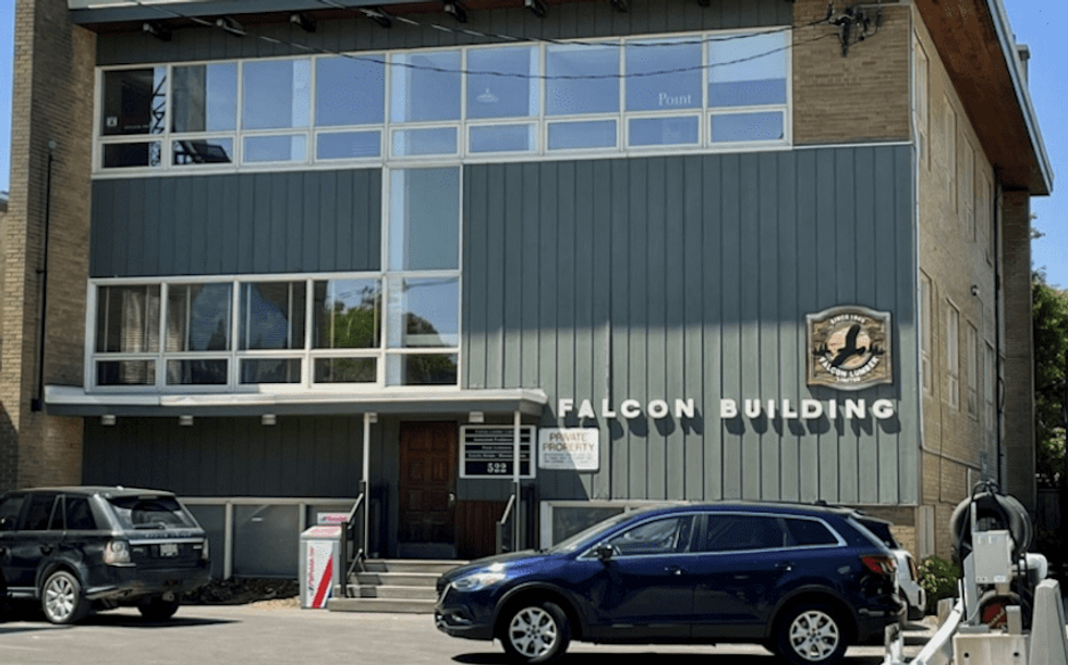 Listed Commercial - STOREYS