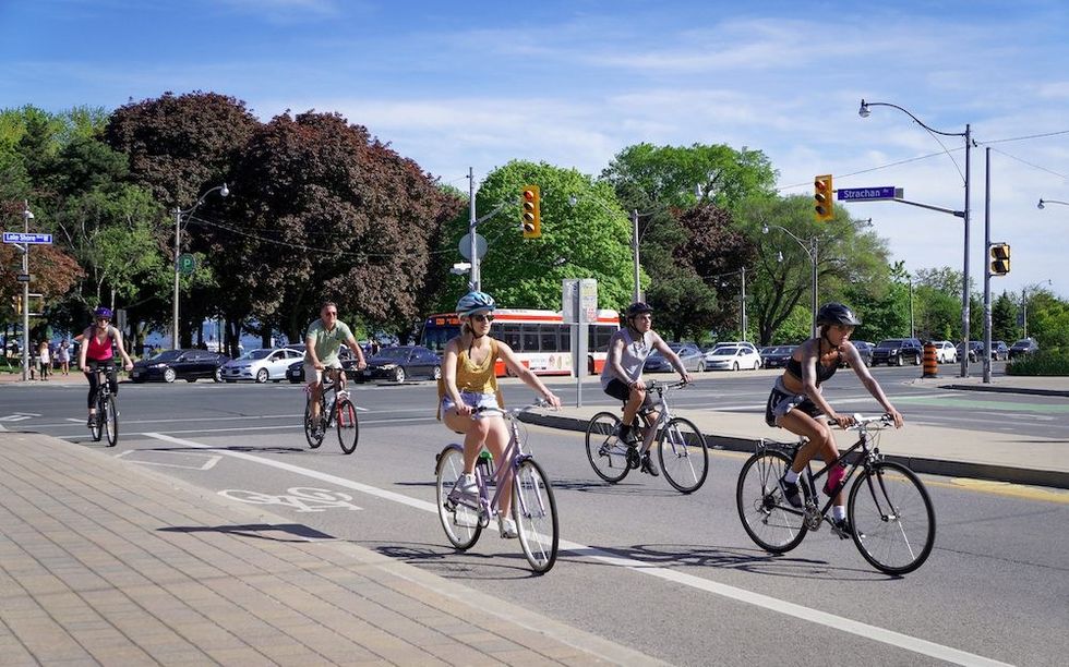 Toronto City Council Gives Cycling Network Expansion the Green Light