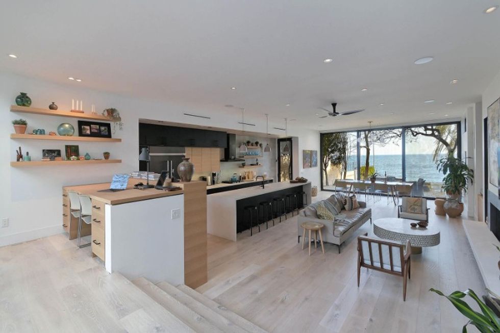 This Mimico Modern Serves Elevated Beach-Side Living