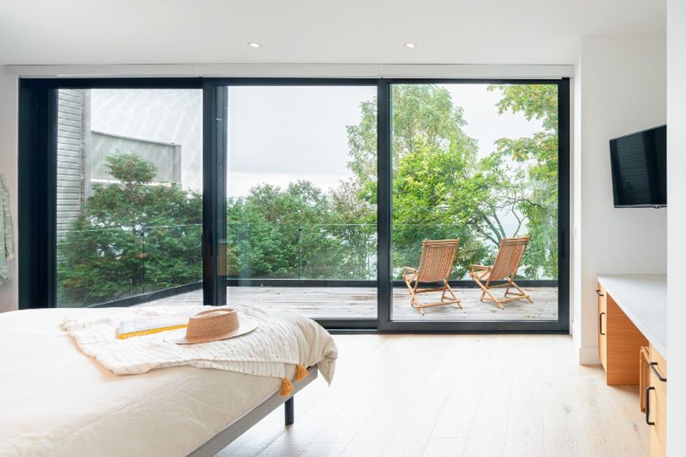 This Mimico Modern Serves Elevated Beach-Side Living