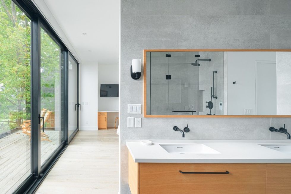 This Mimico Modern Serves Elevated Beach-Side Living