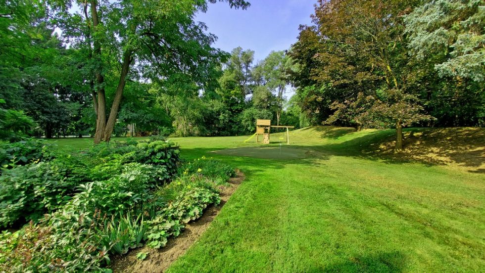 Mansion Designed By Famous Canadian Architect Hits Toronto Market for ...