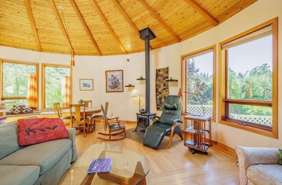 This Custom Home on Mayne Islan is a Lesson in the Benefits of Building ...