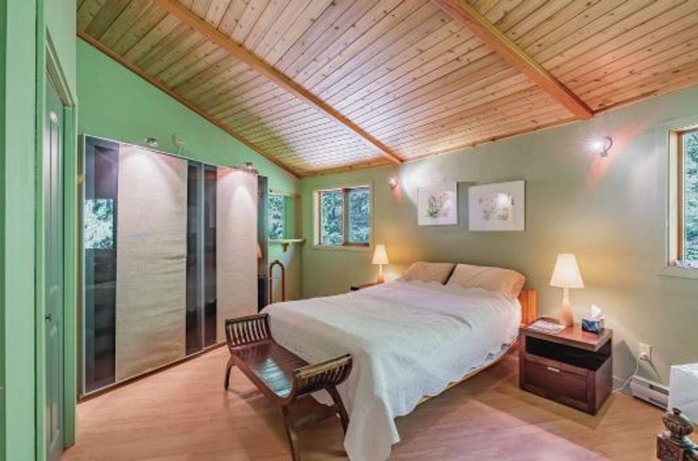 This Custom Home on Mayne Islan is a Lesson in the Benefits of Building ...