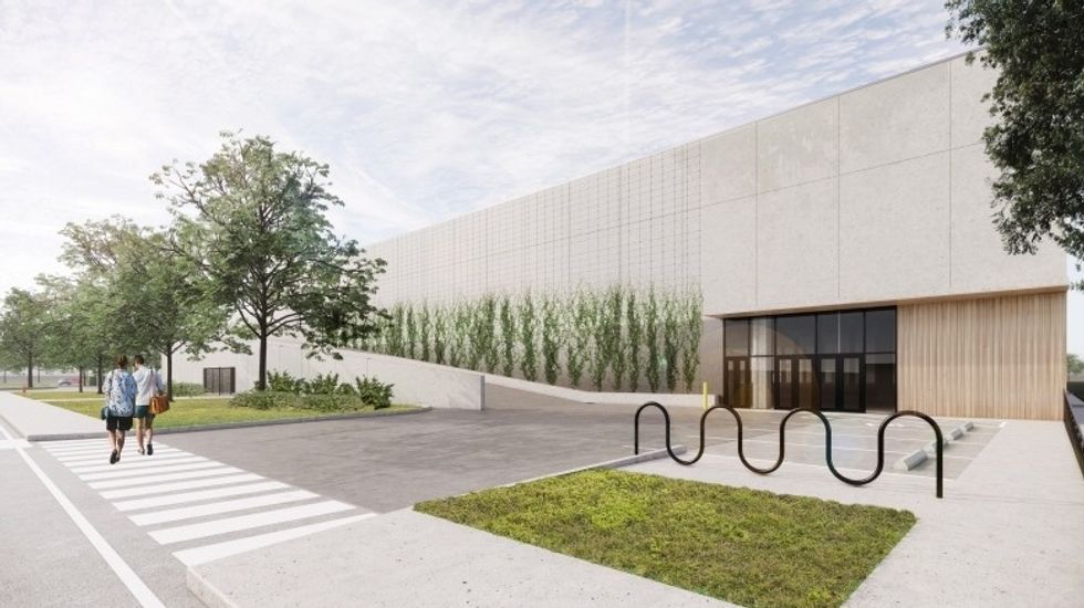 8-Acre Amazon Warehouse at Victoria Airport Completes Construction