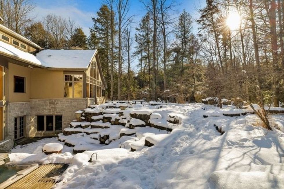 Rustic Meets Refined at this Lodge-Style Whitby Estate